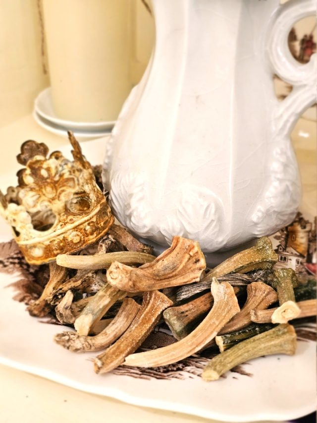 Create Your Gorgeous Fall Nut Wreath Decor Now! - Cloches & Lavender