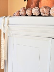 Easy Fall Walnut Garland - Cloches & Lavender