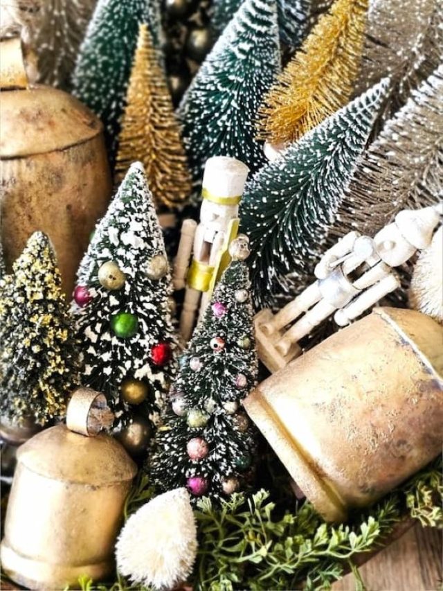 12 Symbols of Christmas and What They Really Mean - Cloches & Lavender