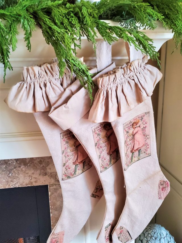 12 Symbols of Christmas and Their Meaning - Cloches & Lavender