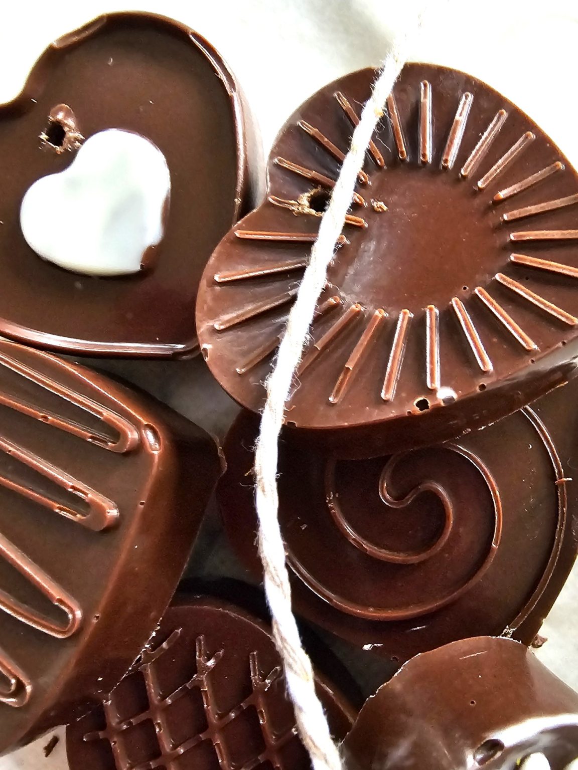 Chocolate Valentine Heart Garland: A Perfect Gift - Cloches & Lavender