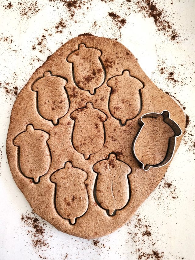 DIY Fall Salt Dough Wreath for Easy Cozy Decor! - Cloches & Lavender